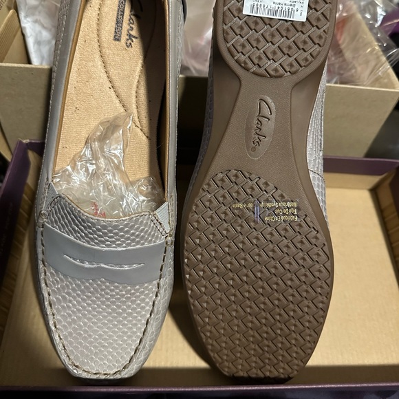 Clarks | Shoes | Clarks Silver Flats Women Nwt Size 9 | Poshmark